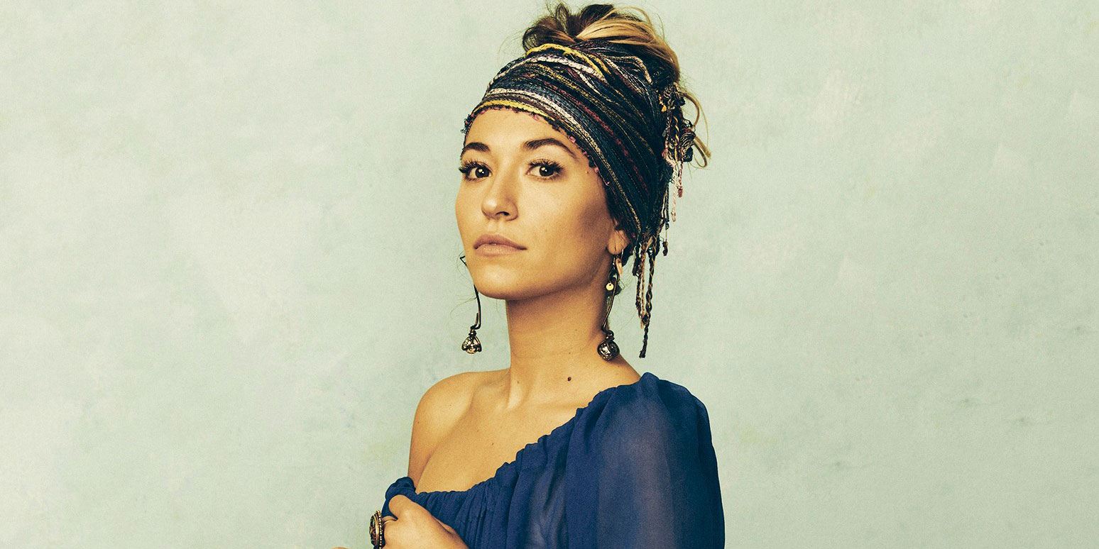 Lauren Daigle | Positive Encouraging K-LOVE