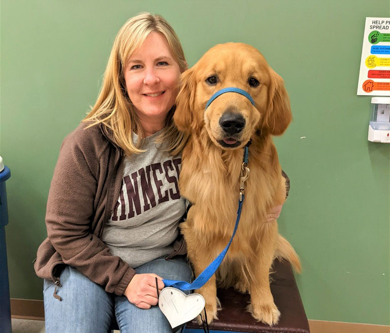 Very Unusual, Very Honorable: Golden Retriever 'Gilbert' Lies-In-State ...