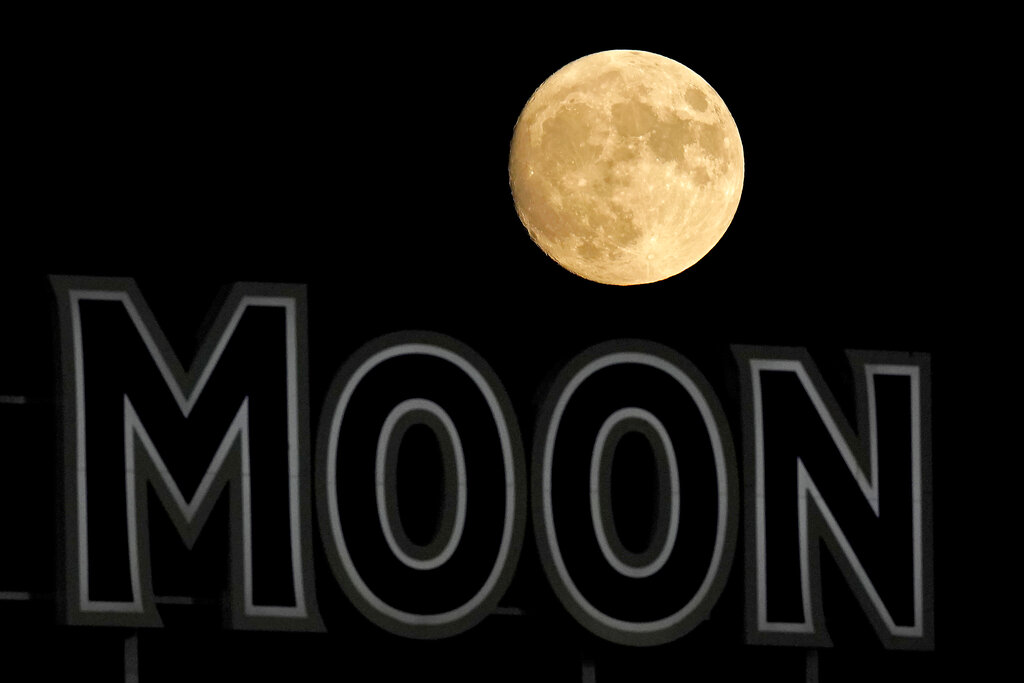Create A Time Zone For Moon? | Positive Encouraging K-LOVE