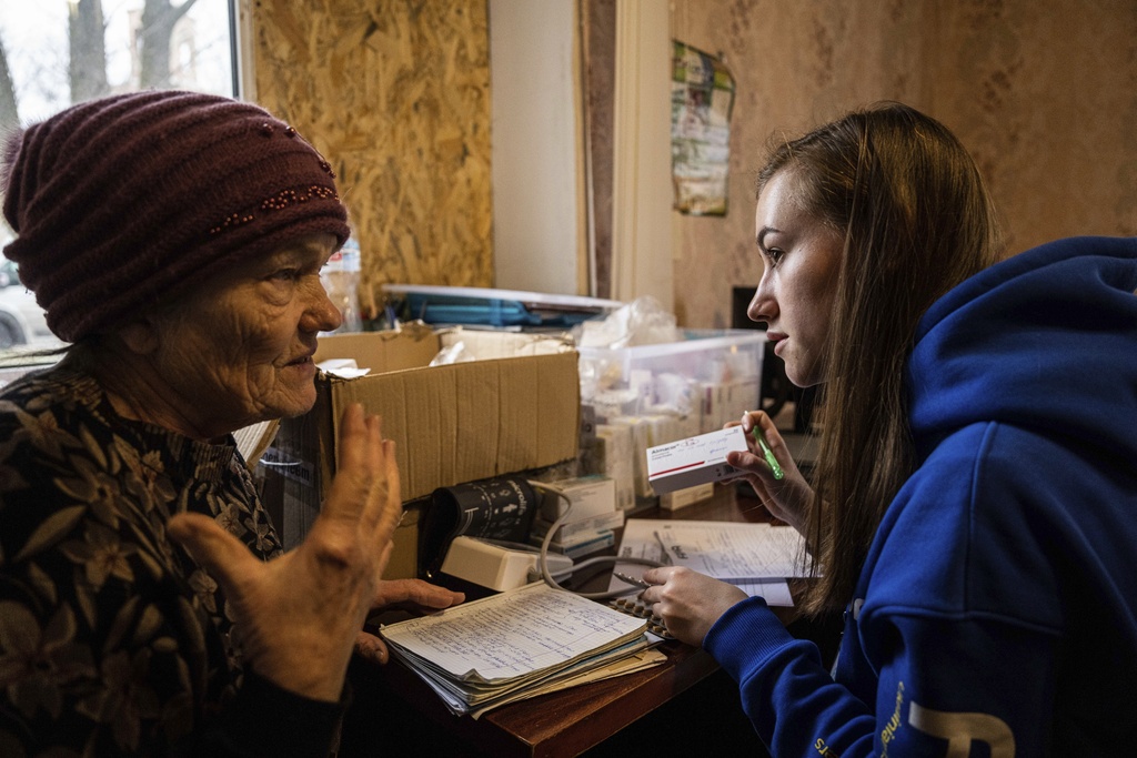 Volunteer Doctors Run Clinics Near Ukrainian Front | Positive ...