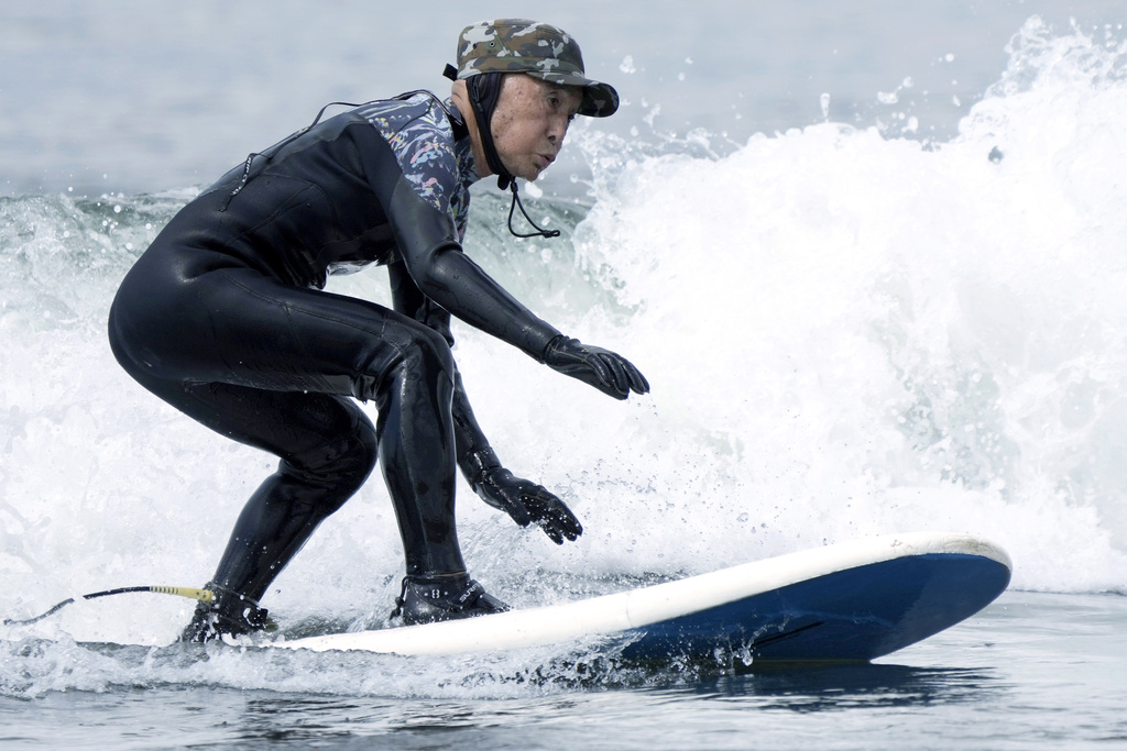 90-Year-Old Surfer Hopes To Surf At 100 | Positive Encouraging K-LOVE