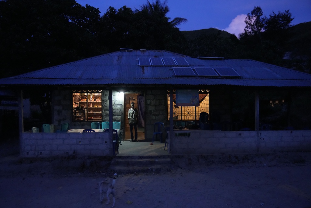 Off-Grid Solar Brings Light, Time And Income To Remotest Villages ...