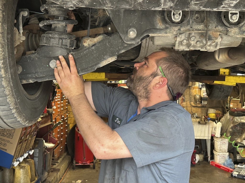 “The Repair-Versus-Buy Equation Changed” - Why We Love Our Older Cars ...