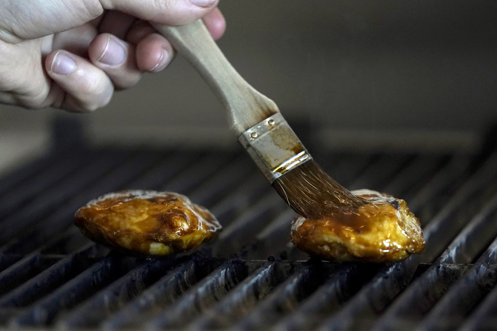 Agriculture Department Okays Chicken From Cultivated Cells, First 'Lab ...