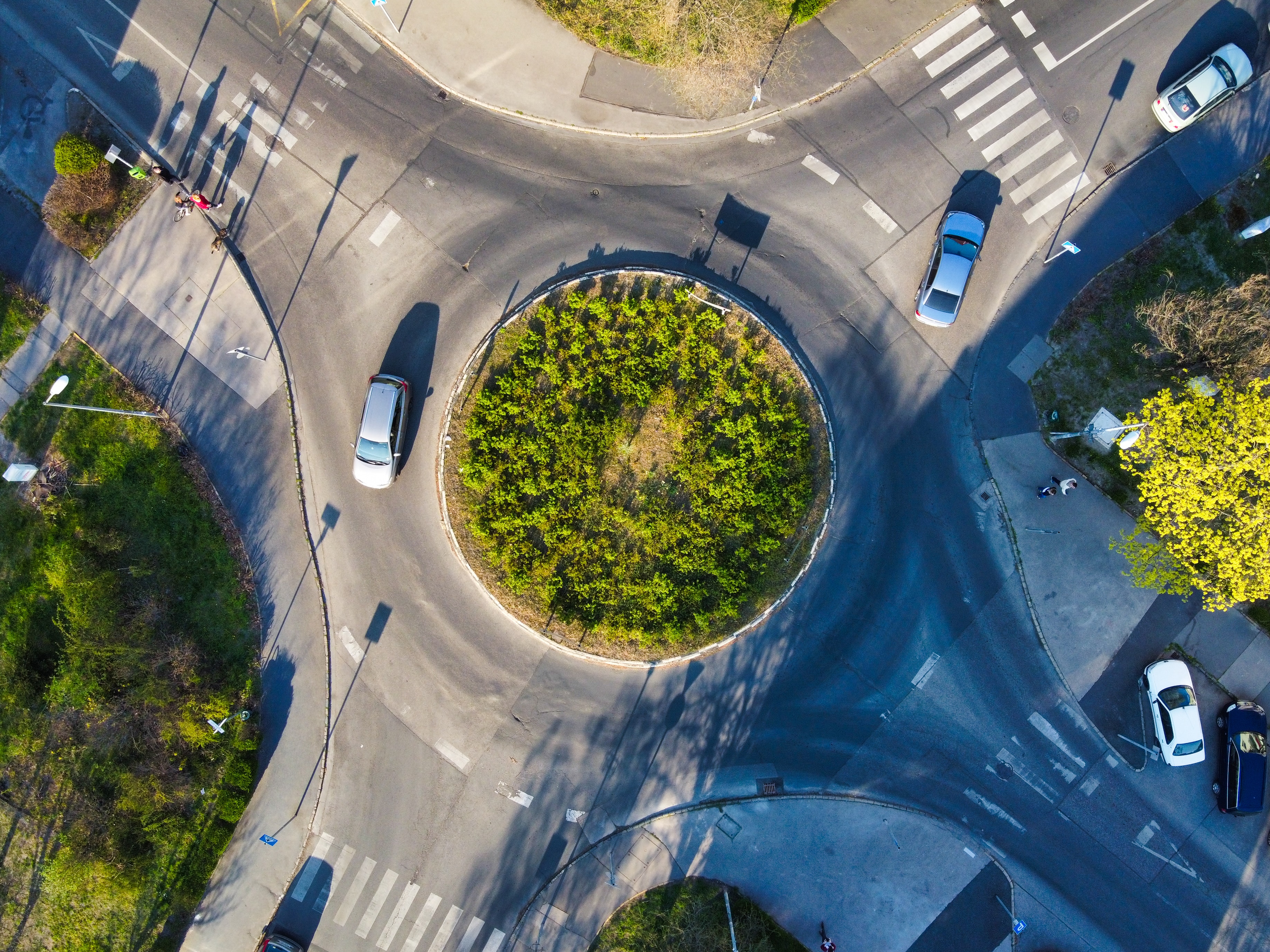 Safety Benefits Of Roundabouts | Positive Encouraging K-LOVE