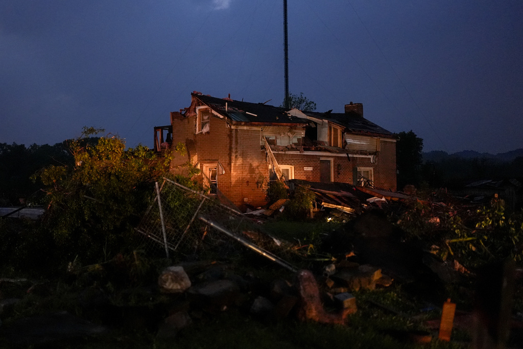 Storms Hit The South As Deadly Weather Pushes Through | Positive ...