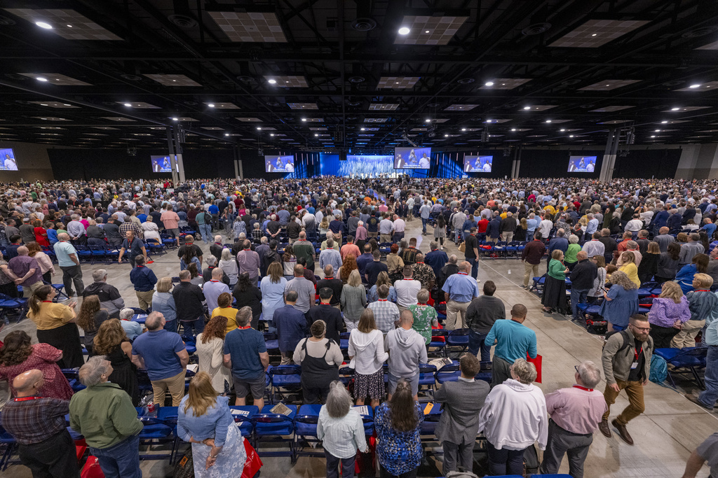 Nation's Largest Protestant Denomination Rejects Formal Ban On Women ...