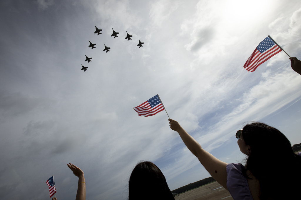 U.S. Navy Pilots Come Home To Families After Months Of Action In ...