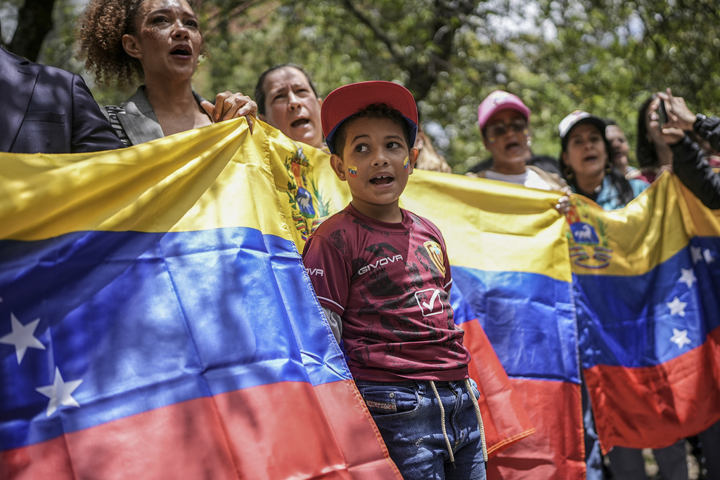 America Recognizes Venezuelan Challenger As Winner, Defying Dictator ...