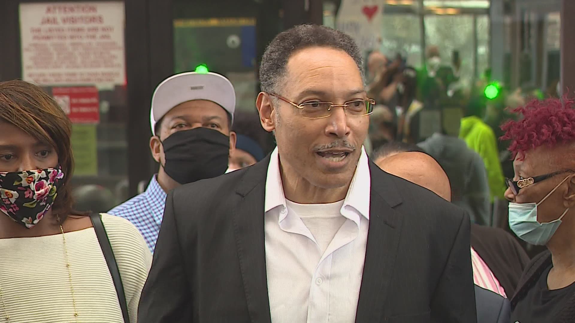 After Decades, Texas Inmate Is Freed After Being Found Innocent ...