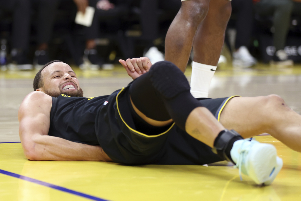 Prayer Need: Stephen Curry, Committed Christian, Takes A Hard Fall ...