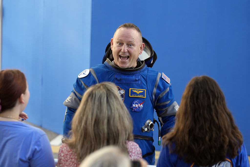 Back From Space After Unexpected 9-Month Stay, Astronaut Shares ...